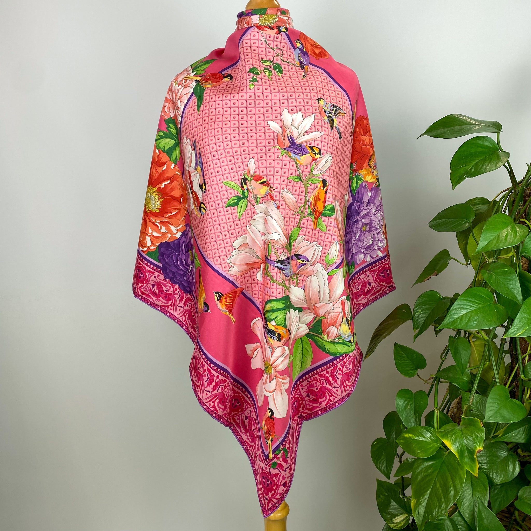 Immaculate Shanghai Tang Designer Silk Scarf
