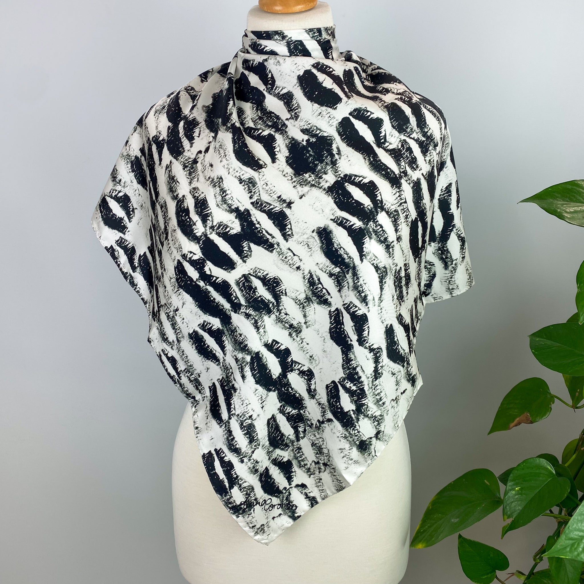 Brand New Anna Coroneo Monochrome Silk Scarf