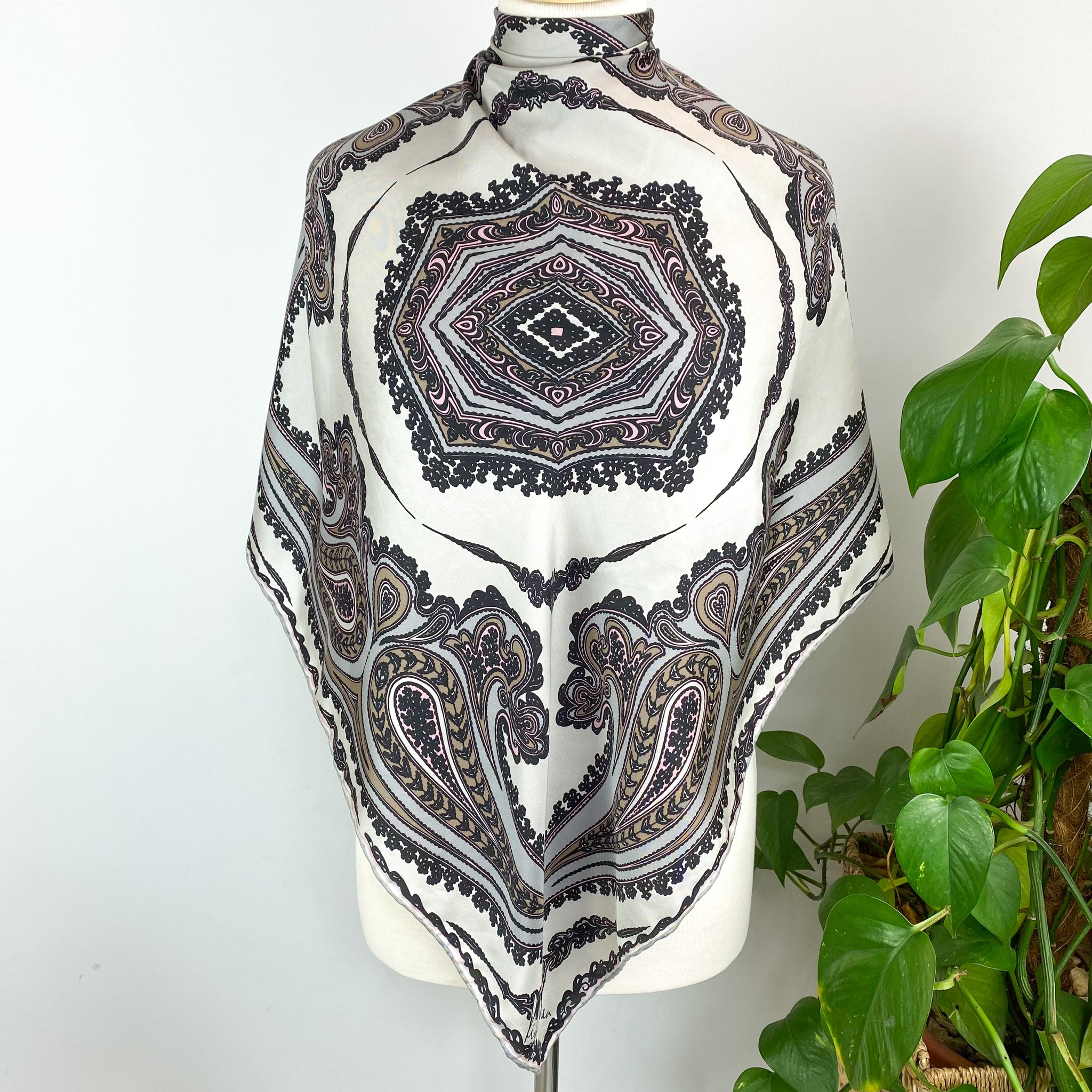 1970s Richard Allan Paisley Vintage Silk Scarf