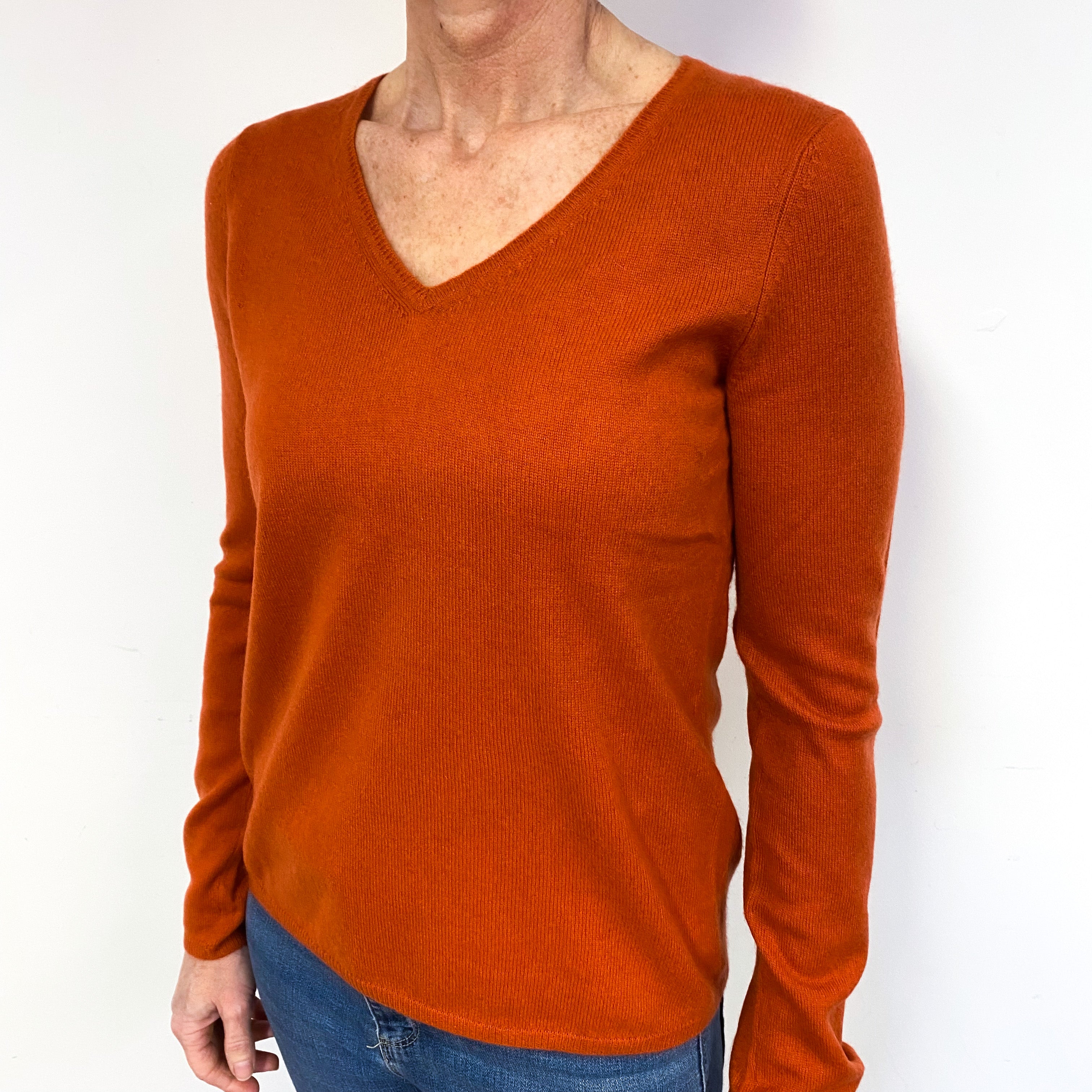 Burnt Orange Cashmere V-Neck Jumper Medium – NEARLY NEW CASHMERE CO.